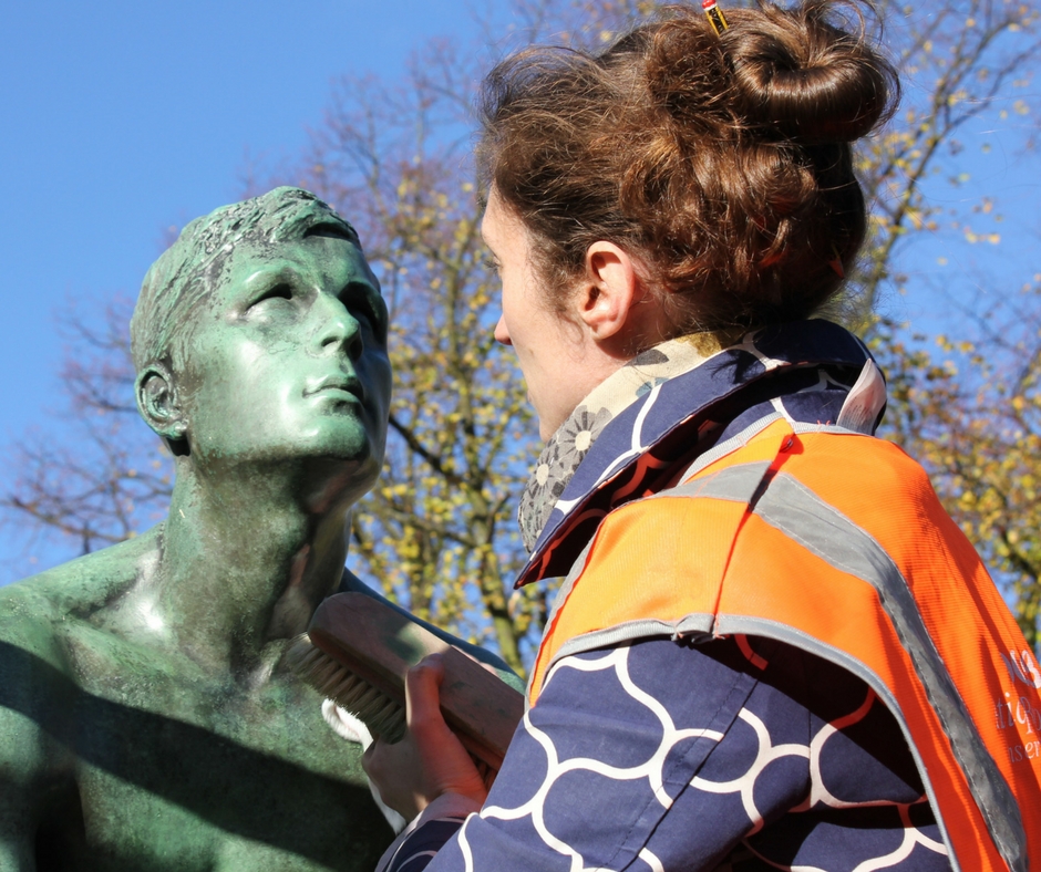 Sculpture Vulture | About Lucy Branch.